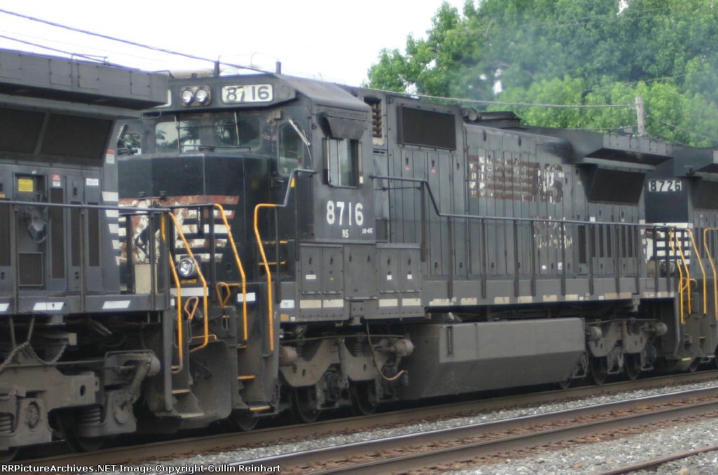 C40-8 8716